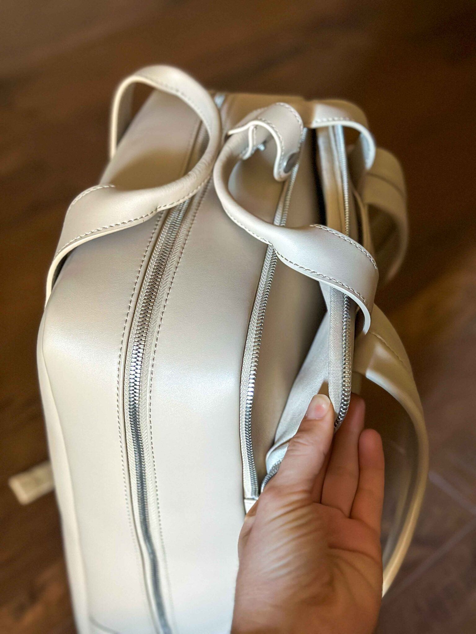 Is Monos Luggage Worth Buying? I Tried it to Find Out!